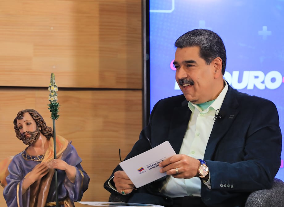 Nicolás Maduro se mofa de la fractura de vértebra de María Corina ...