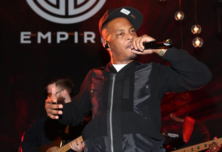 Chase B lanza nuevo mixtape 'Be Very Afraid' con hazaña. Travis Scott ...